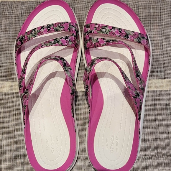 CROCS | Shoes | Crocs Womens Size 8 Sandles | Poshmark